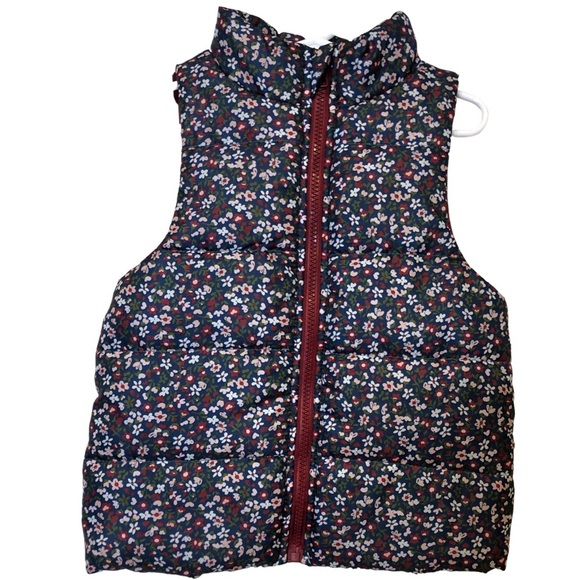 Youngland | Jackets & Coats | Youngland Ditzy Floral Puffer Vest | Poshmark